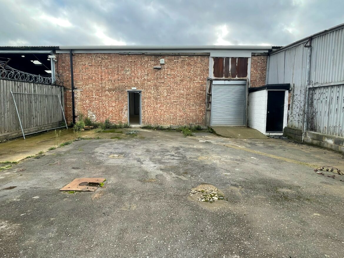 Unit B12 Crabtree Road - Kempton Carr Croft